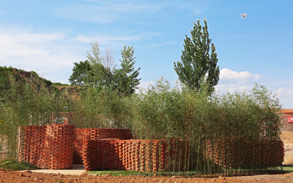 A brick labyrinth garden by robotic construction – Luo Dan's Archive